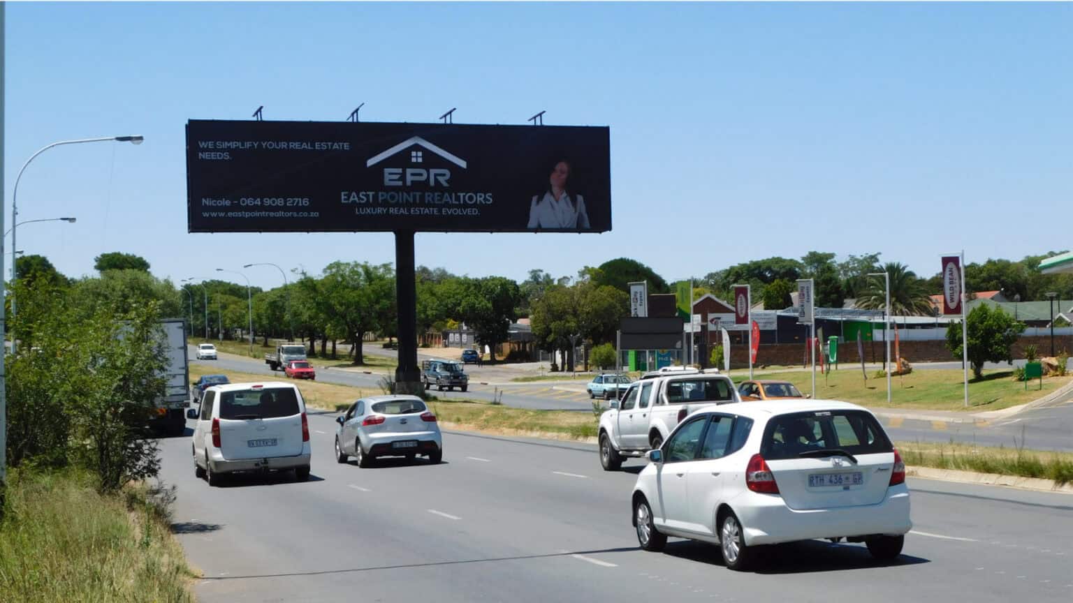 Instantly deliver your message to visitors - Electronic Billboards